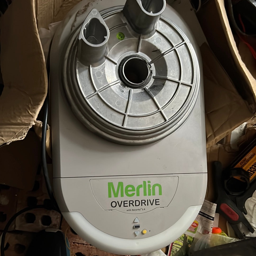 Merlin overdrive MRC950EVOA garage door opener (used) – LOCKMATIC