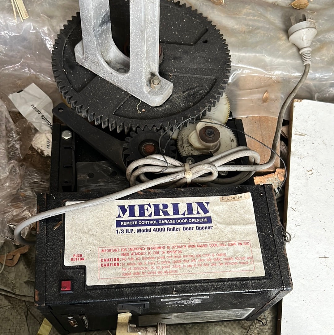 Merlin 1/3 h.p model 4000 roller door opener – LOCKMATIC